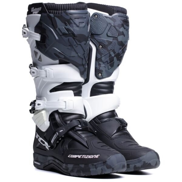 7 Dirt Bike Boots For The Ultimate Trail Riding Experience
